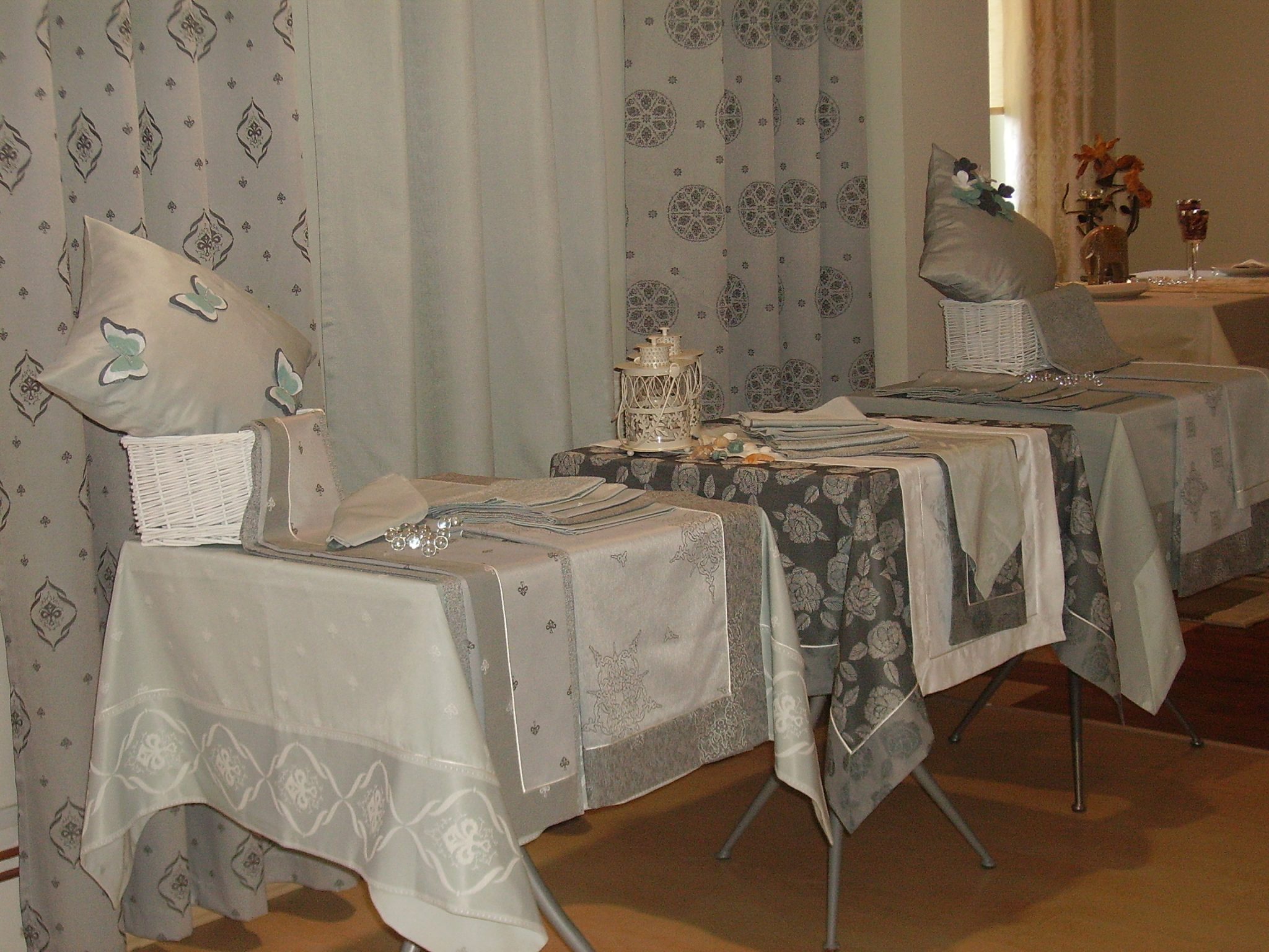 Stolnjaci – Zuteks